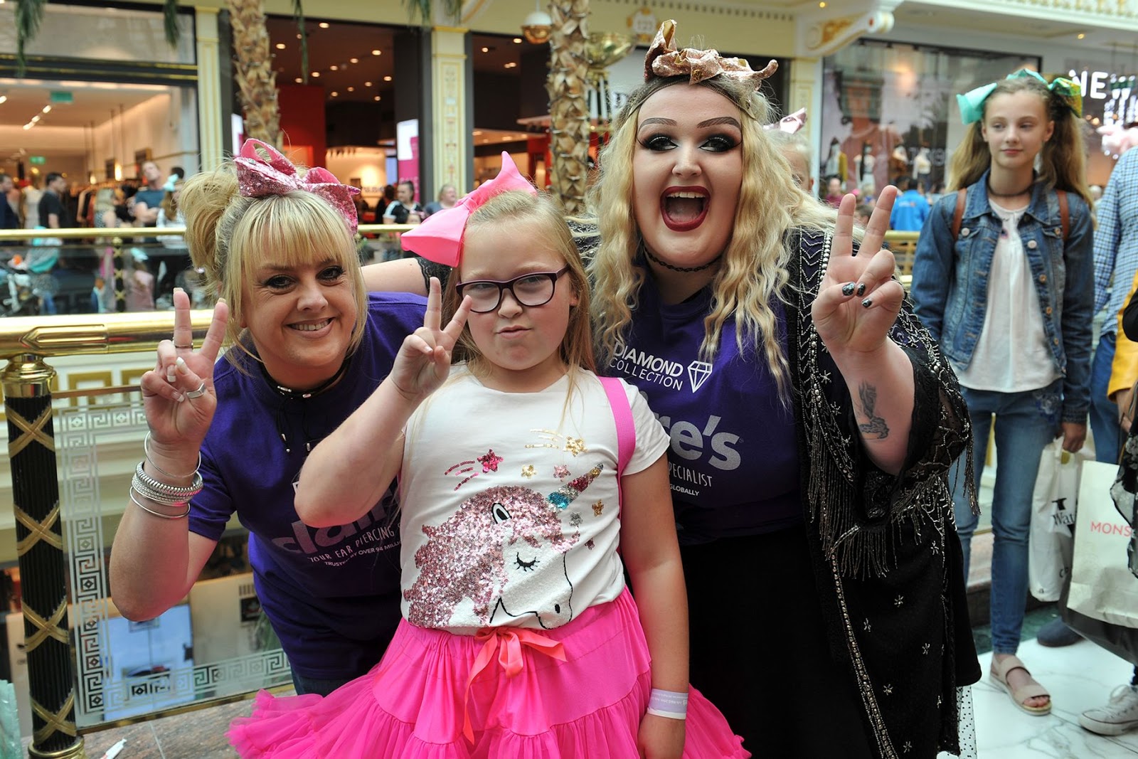 NickALive!: JoJo Bows Star JoJo Siwa Sends Fans Into A Frenzy At The ...