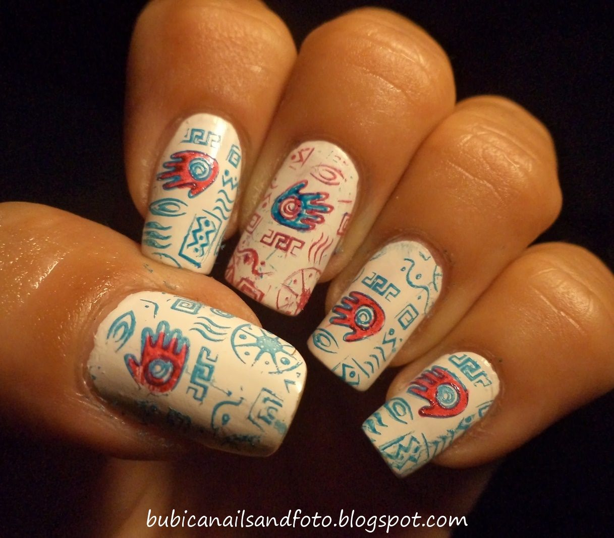 simple nails: 2366 BPS abstract nails, Aboriginal nail art