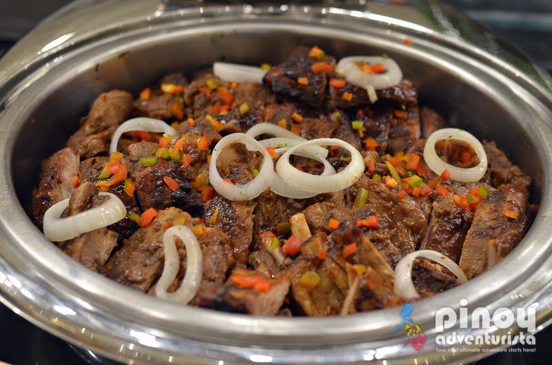 WHERE TO EAT IN BORACAY: Sea Breeze Cafe, "Boracay's Biggest Buffet ...