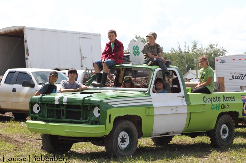 Predator Friendly Ranching : Roy's First Demolition Derby