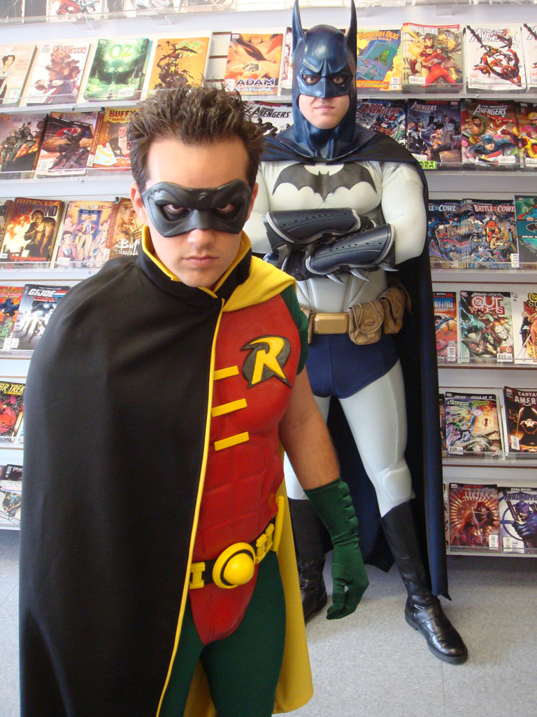 Comic Con Robin and Friends – Captured Heroes