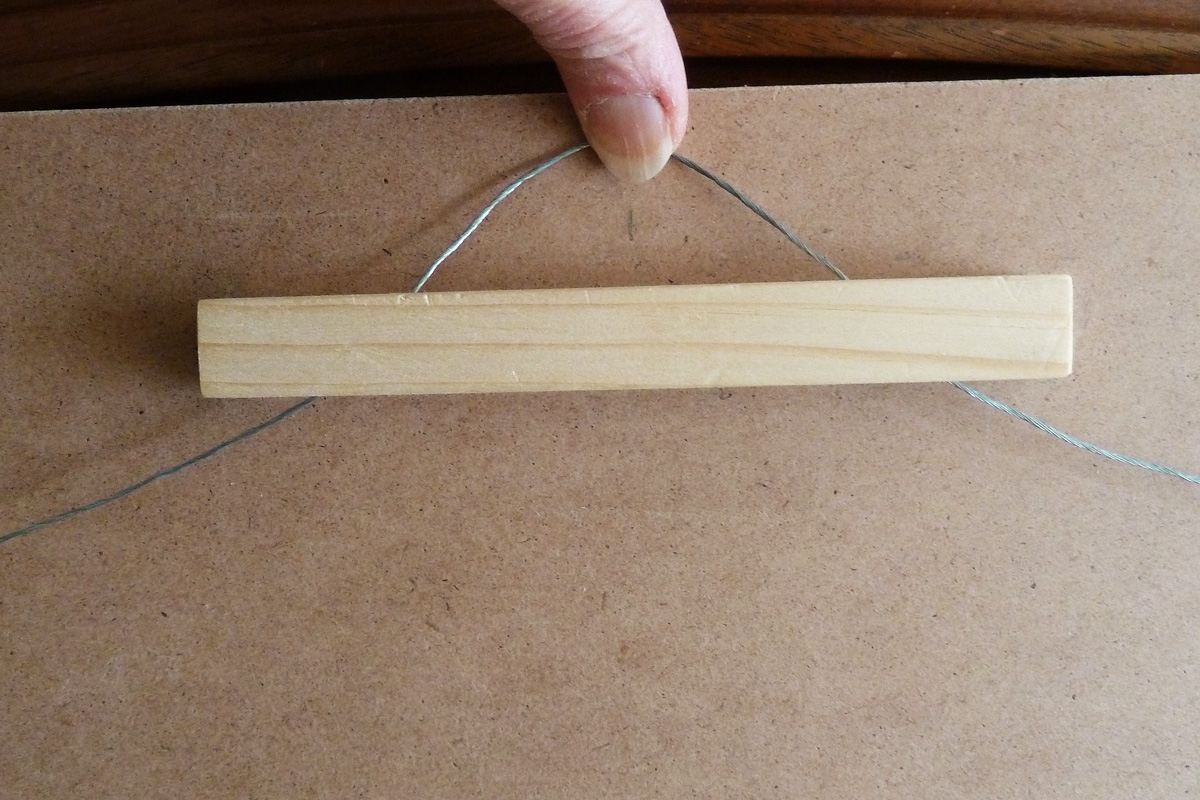 ARTYSTUFF: Bag and Board Hanging for an odd shaped quilt