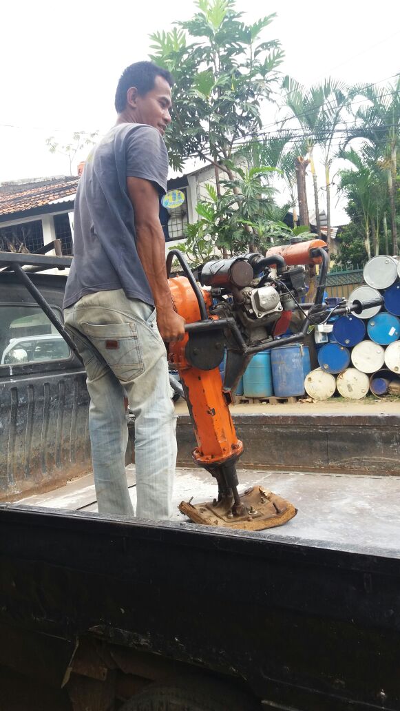 WELCOME TO PROJECT PLAGA TEKNIK : MENYEWAKAN ALAT STAMPER & MOLEN BETON ...