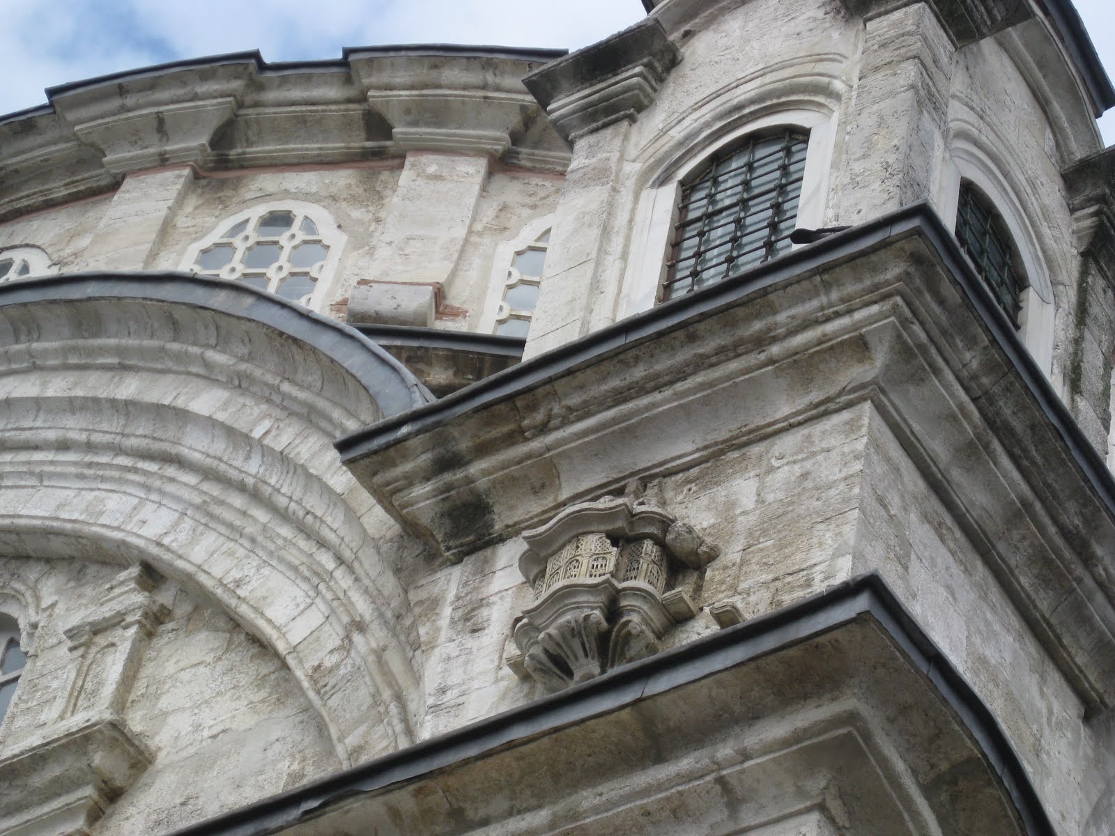 Travelmind: Compassionate architecture: bird houses and sparrow mansions