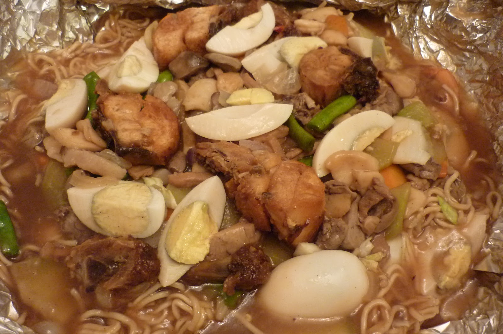 Lia's Food Journey: Drive Inn Pancit Canton and Fried Chicken
