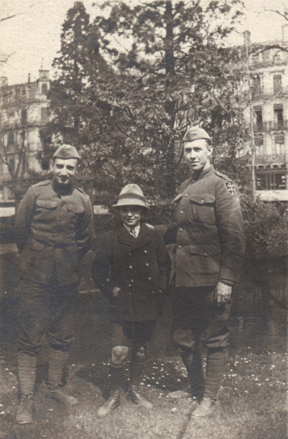 Leaves for Trees: Thankful Thursday - ebay and old photos