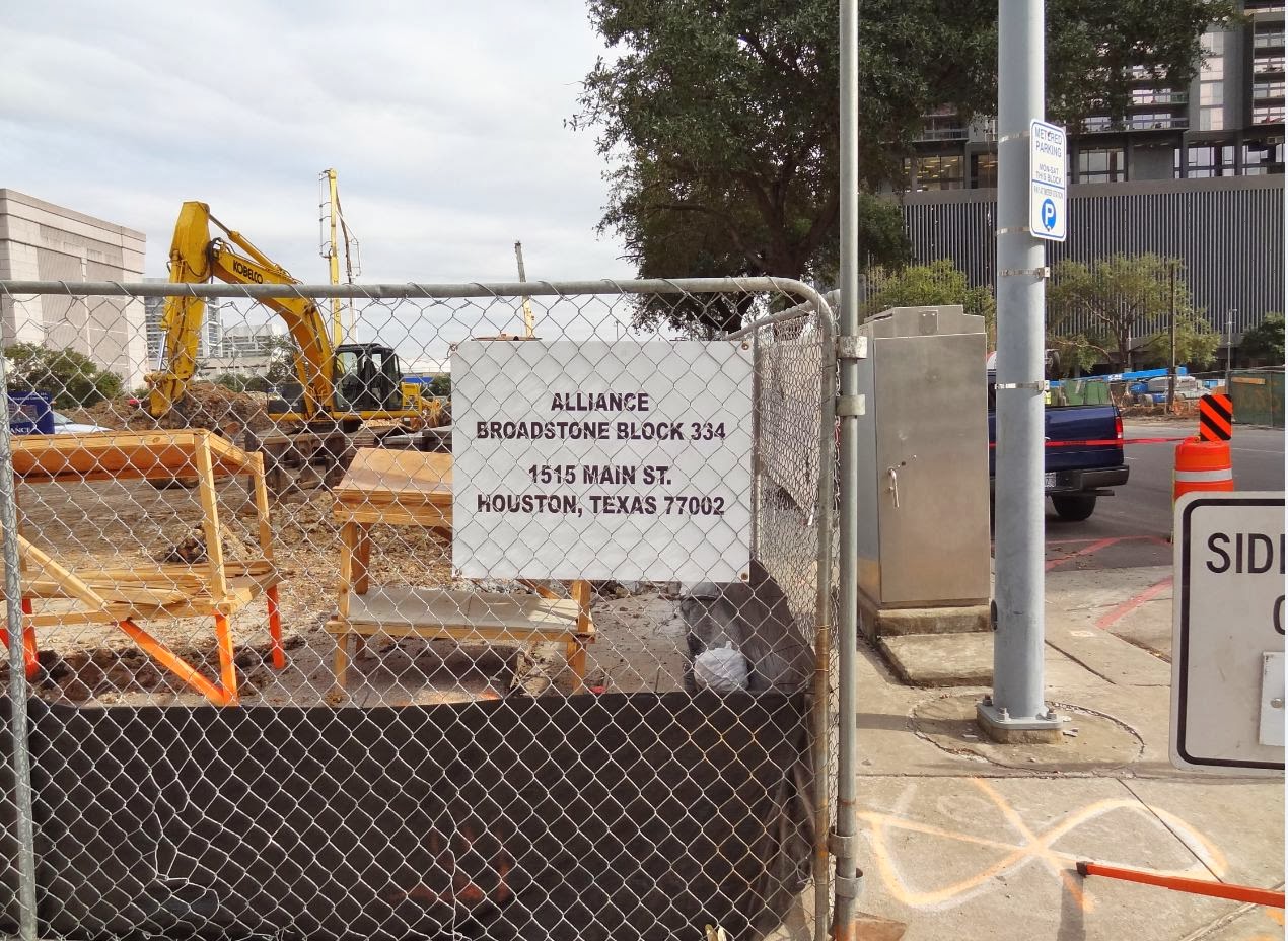 Houston in Pics: 1515 Main Block 334 Luxury Residential Tower construct