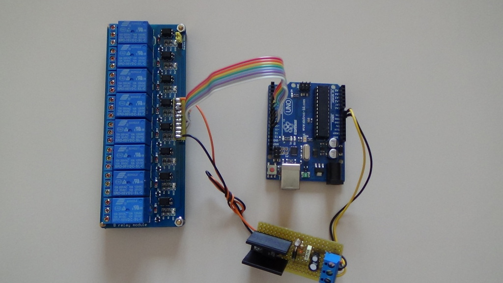 Aspettando il bus: Modulo HL-58S con 8 relè, controllato da Arduino UNO R3