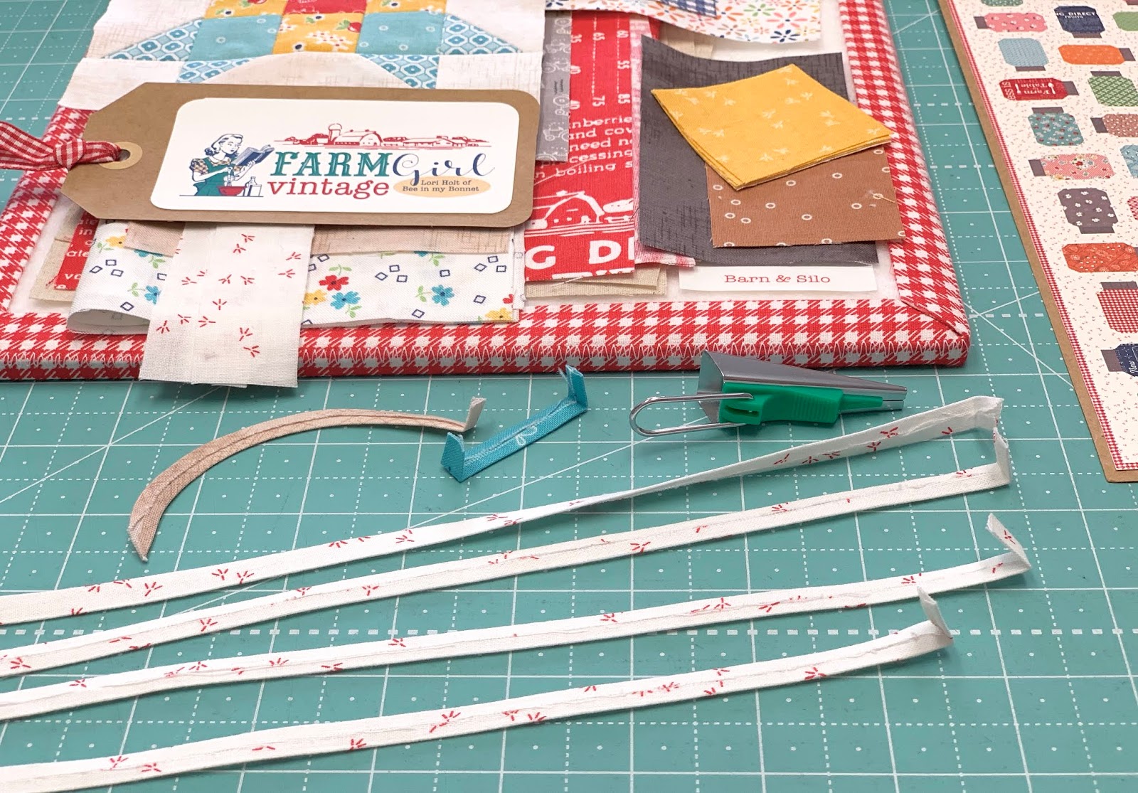 Farm Sweet Farm Sew Along - Barn and Silo Block!! | Bee In My Bonnet ...