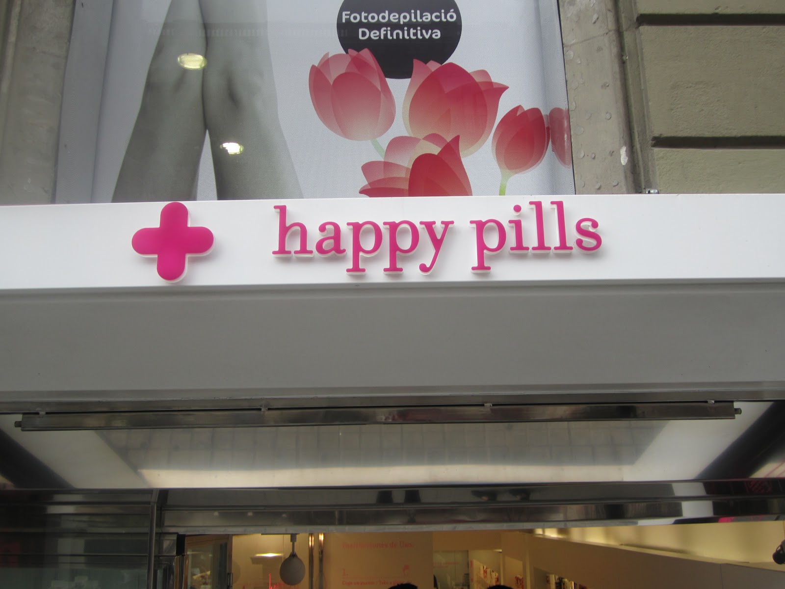 A day in the life of Barcelona: Happy Pills - Candy Store