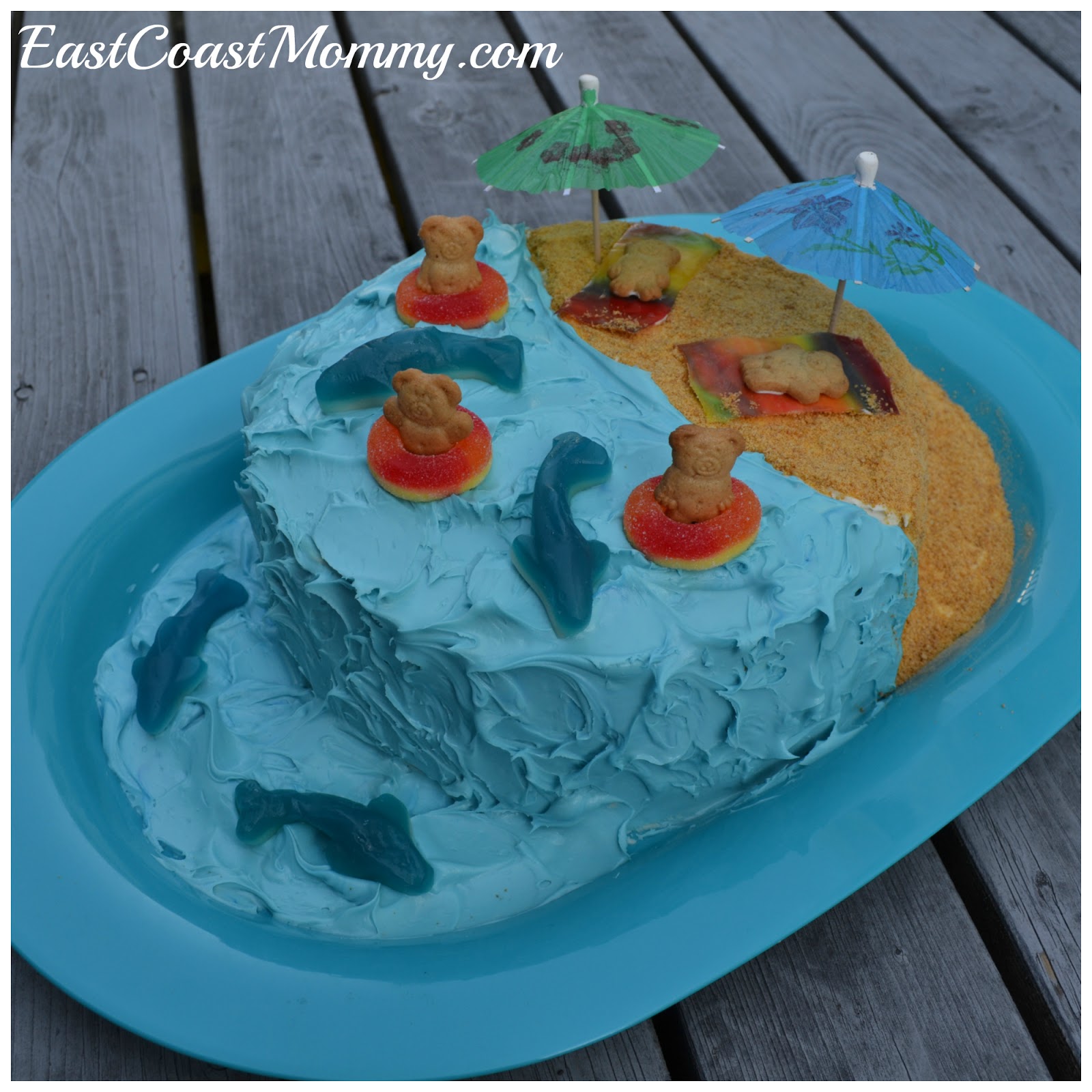 East Coast Mommy: DIY Pool Party Cake Tutorial