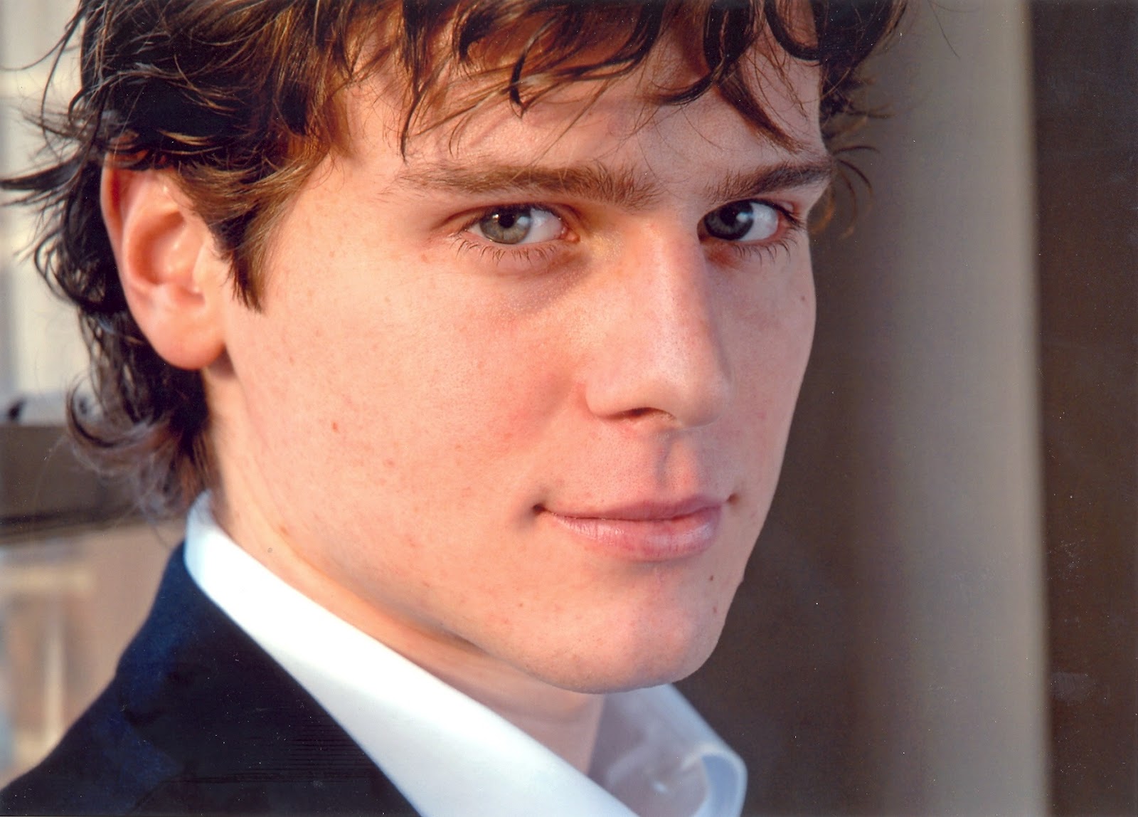 Apontamentos Desapontados: Darren Criss e Jonathan Groff: ideais de ...