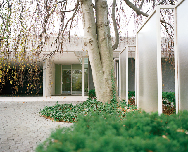 The North Elevation: Classic Spaces: Eero Saarinen, Alexander Girard ...