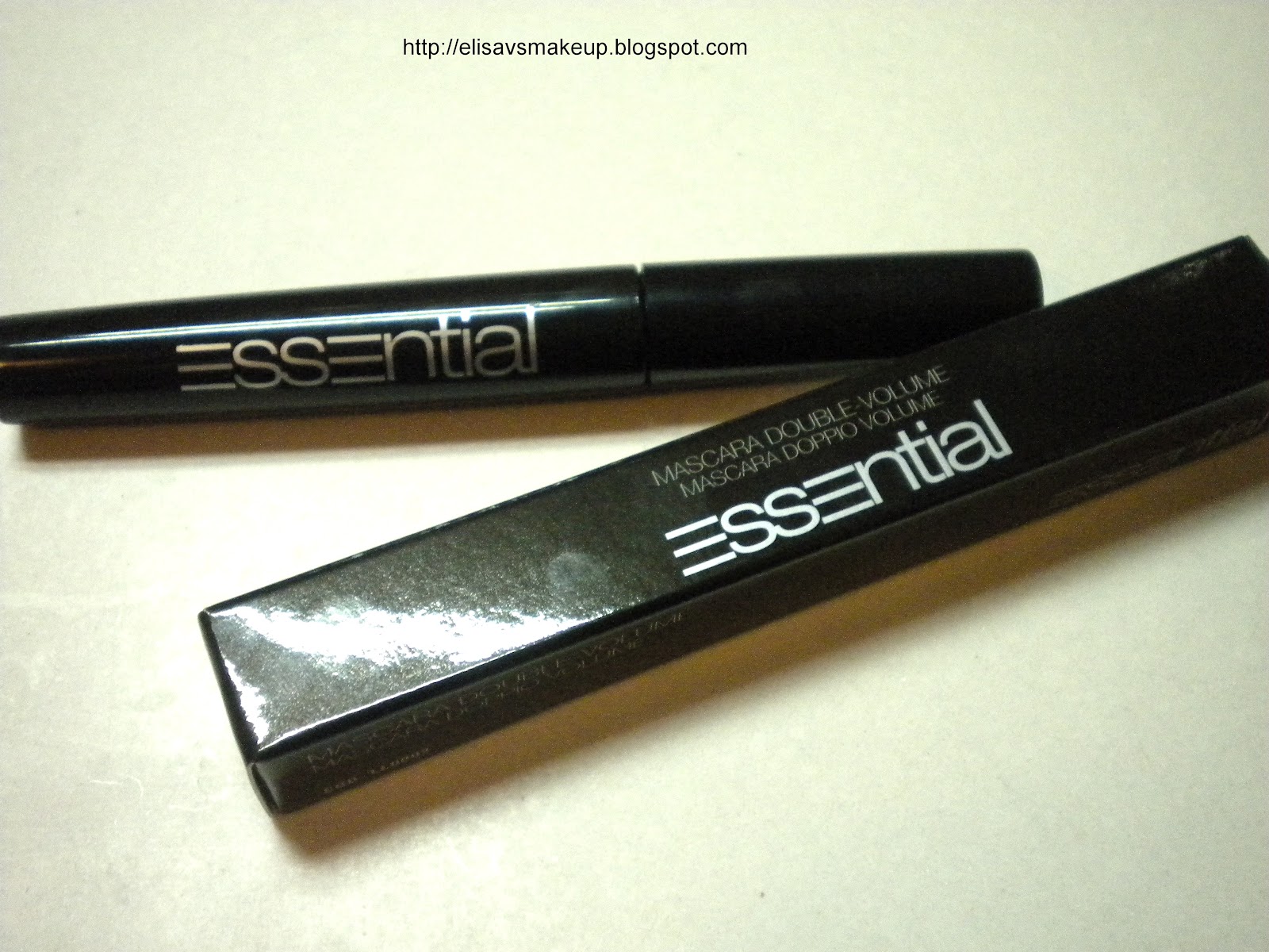 elisa vs make-up: Essential: Mascara Double Volume