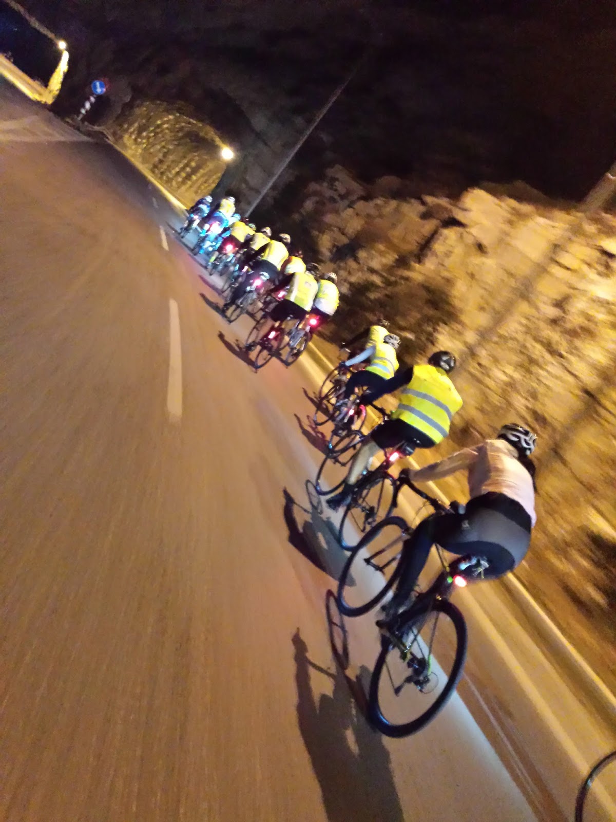 Ble Cycling Club -The blog: Μεσοβδομαδιάτικες βραδυνές προπονήσεις