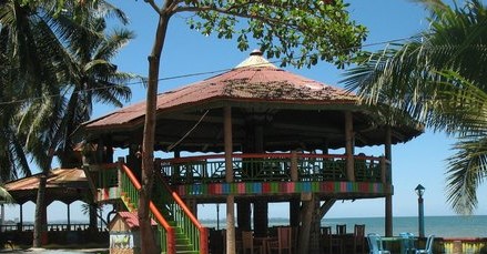 The Brownsville Observer: Fiancée Ana Visits Coconut Bay Resort, the ...