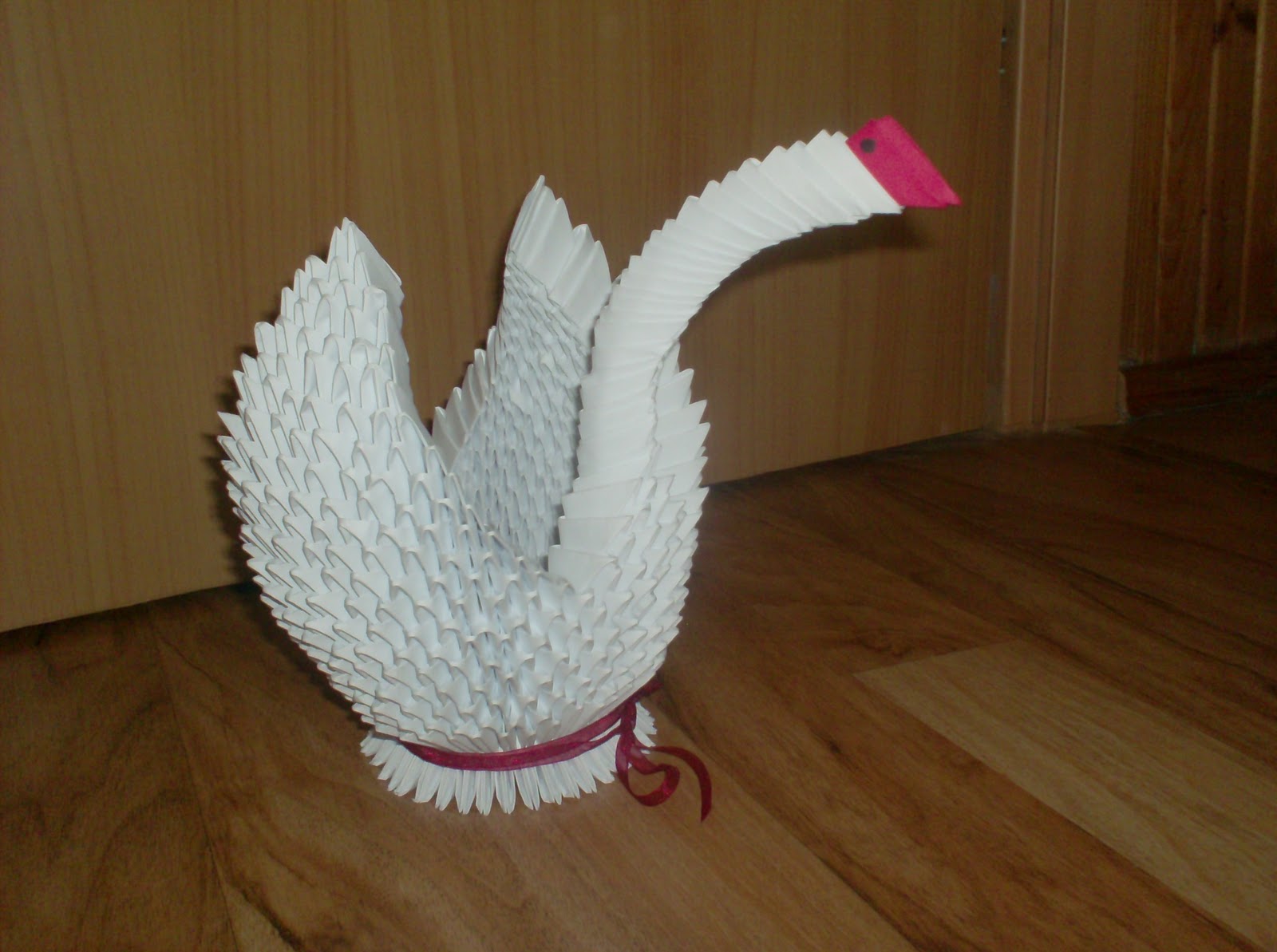 Jolantos darbeliai: Gulbės iš popieriaus