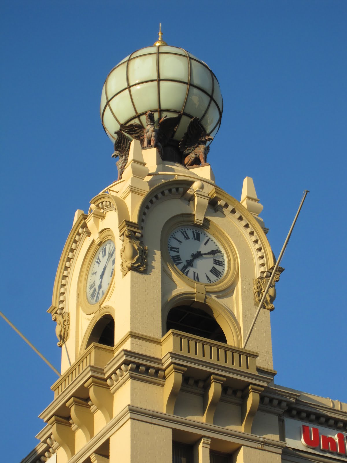 Sydney - City and Suburbs: Broadway, Grace Brothers department store ...