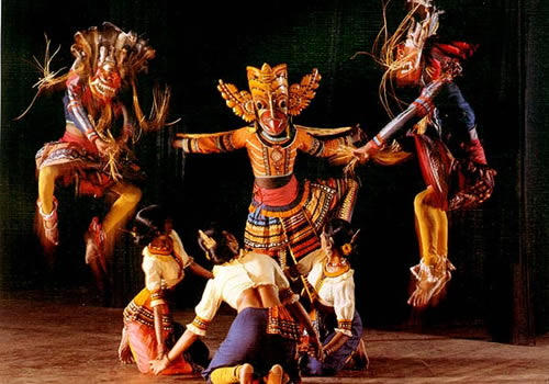 Srilanka Spirit: Traditional Sri Lankan Wooden Masks "Vesmuhunu"