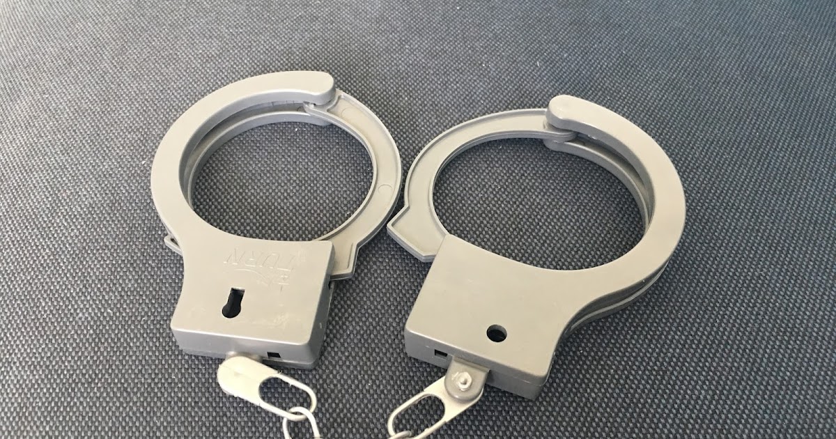 ACE, ACE, Baby!:P: Handcuffs