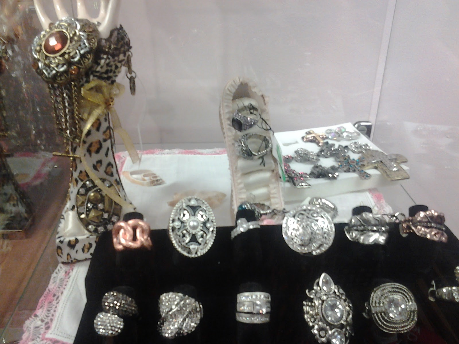 Embellish: Pretty Things That Go Bling!