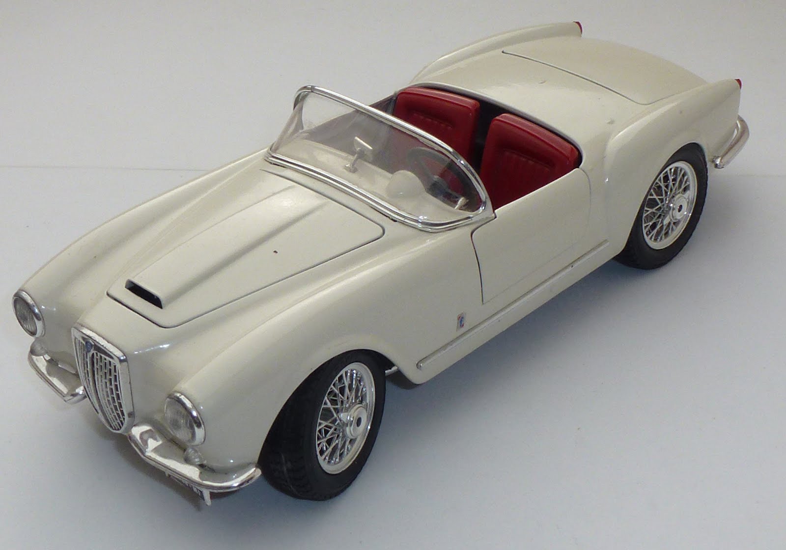 PHILIP'S 1/18 DIE-CAST SCALE MODELS: 1/18 Scale Die-Cast Cars