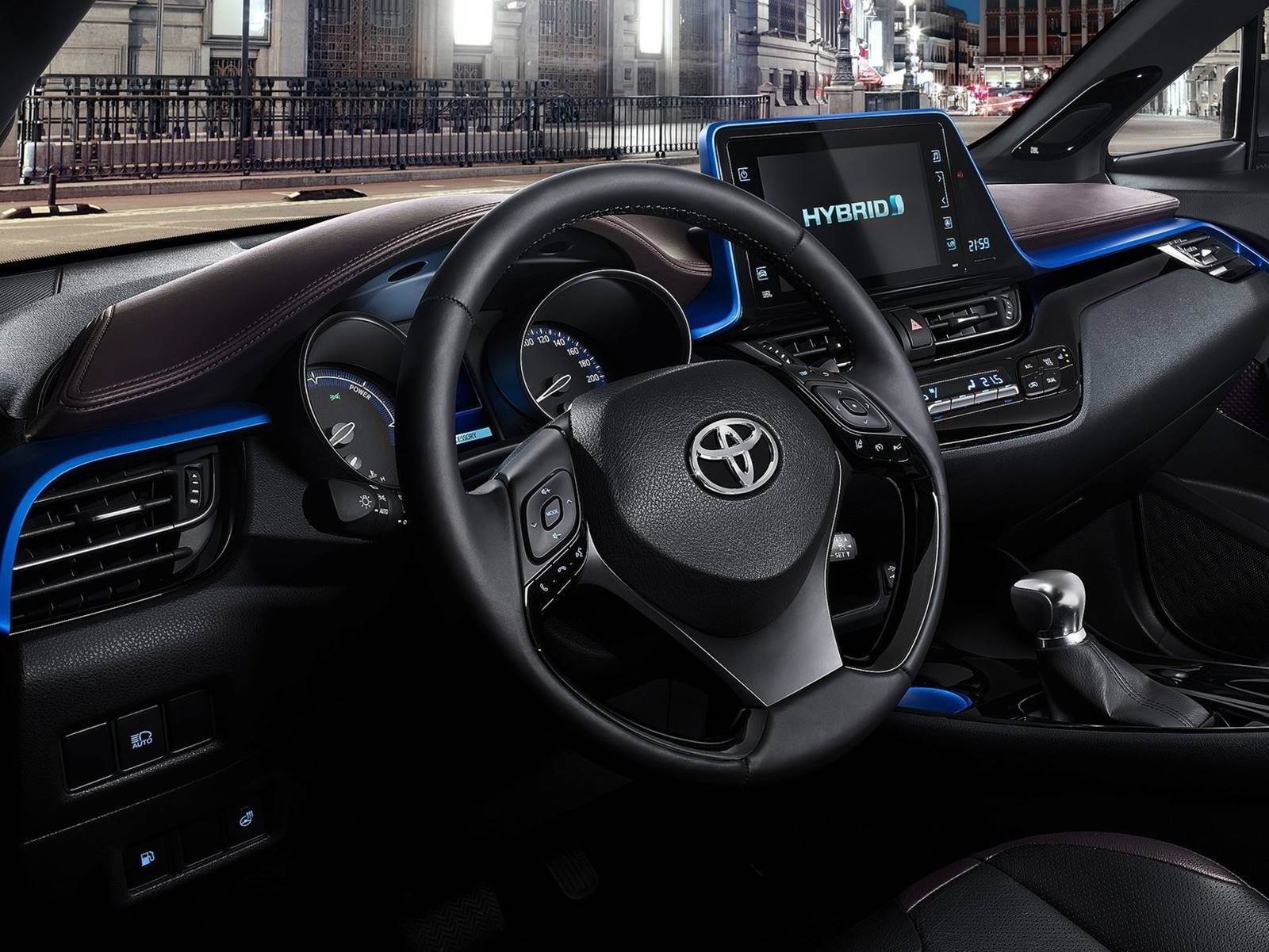 Toyota C-HR: fotos e detalhes do novo SUV compacto
