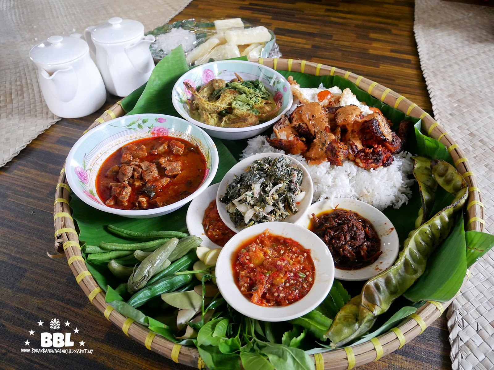 Jamu Selera Masakan Kampung Di Rumah Makan Sri Muallim Perak - Budak ...