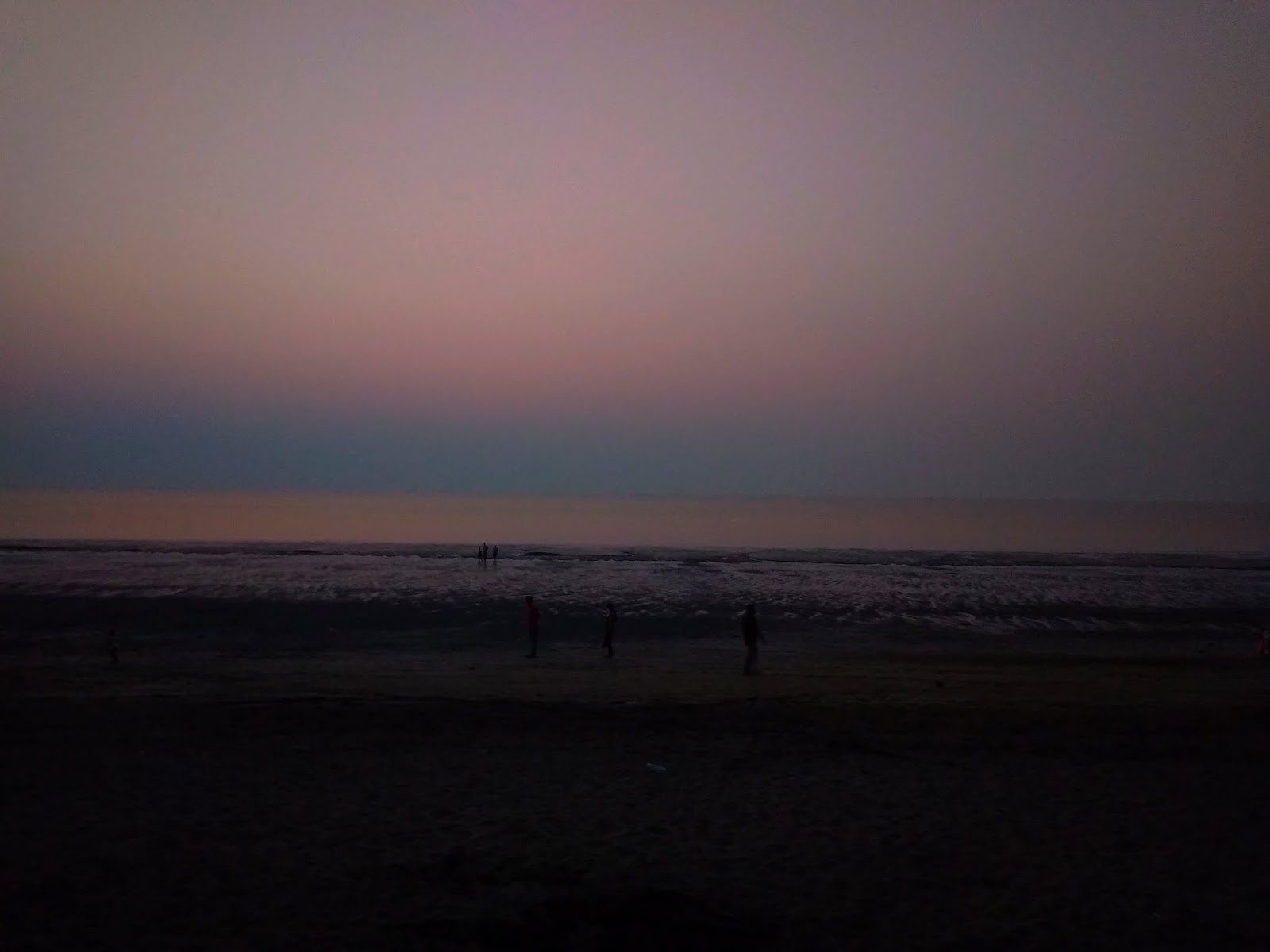 Dahanu Beach in Dahanu in Maharashtra | The journey of a thousand miles ...