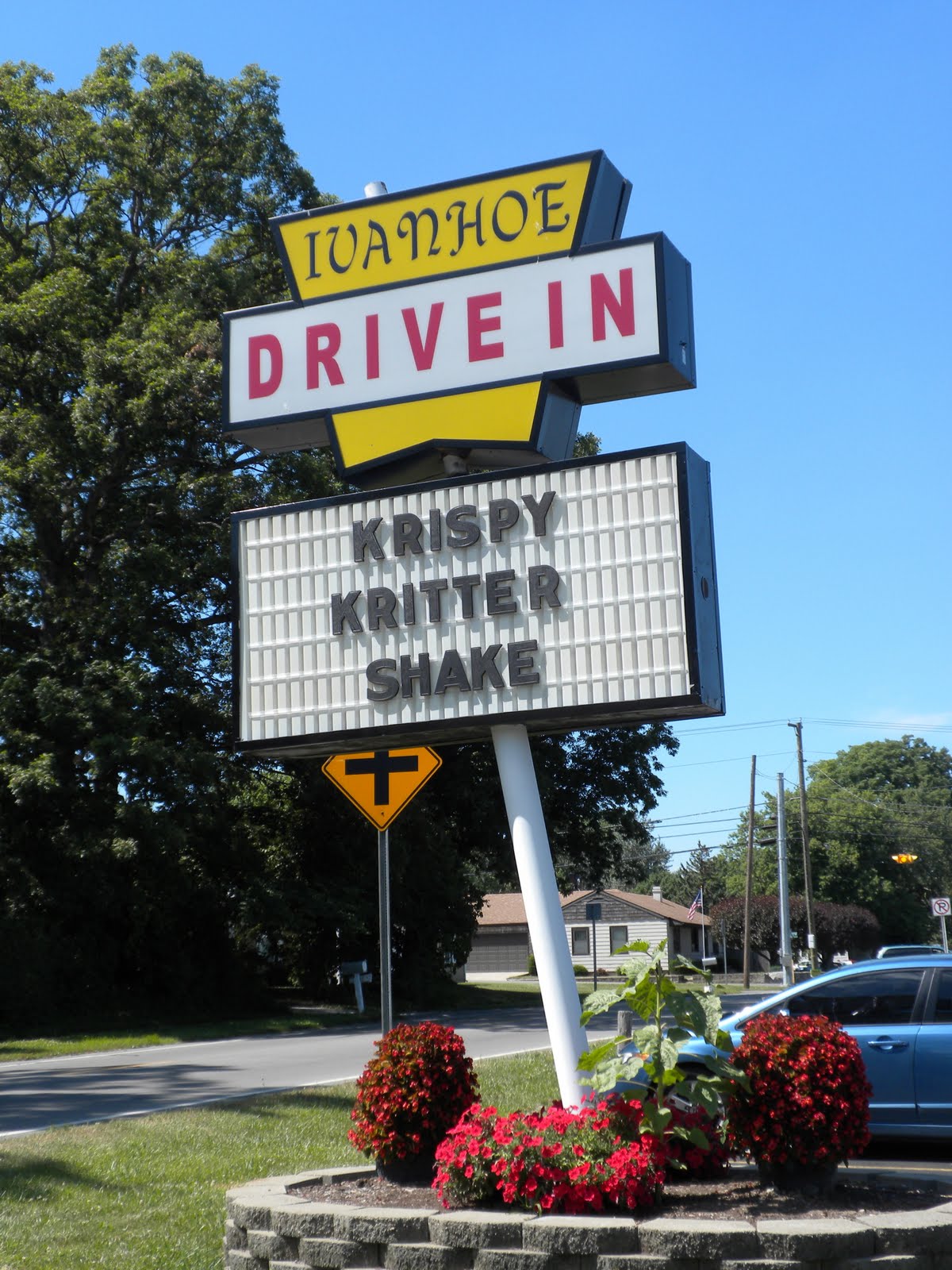 Rambles in Pursuit of Hoosierdom: #4. Ice Cream at Ivanhoe's