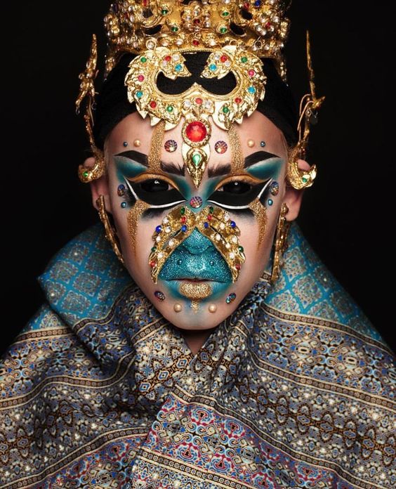 Conheça Hungry, a drag queen que redefine conceitos de arte através da ...