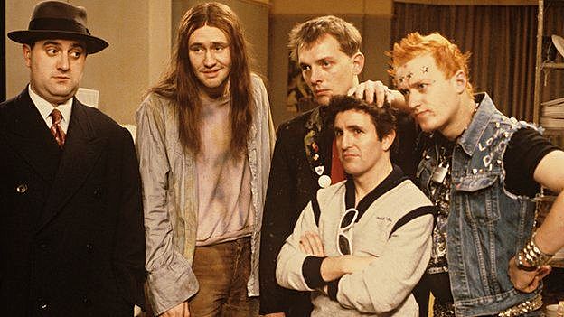 Mejores (y peores) series y películas: 'The Young Ones' (Els Joves): la ...