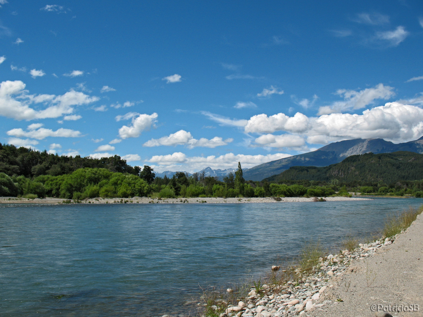 FOTOS Y RELATOS DE VIAJES: Paseando por el Rio Azul