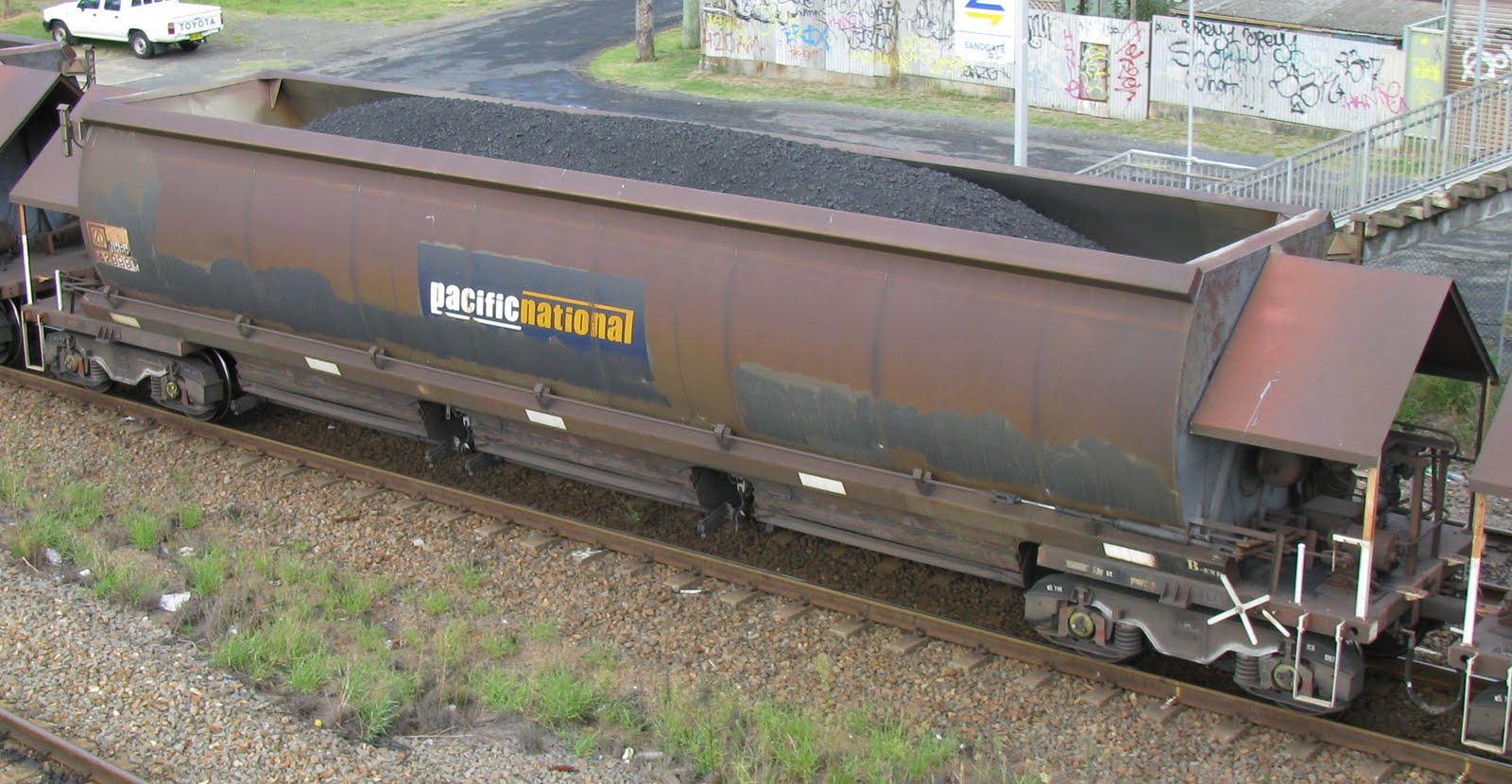 rusted2therails: Hunter coal hoppers pt4