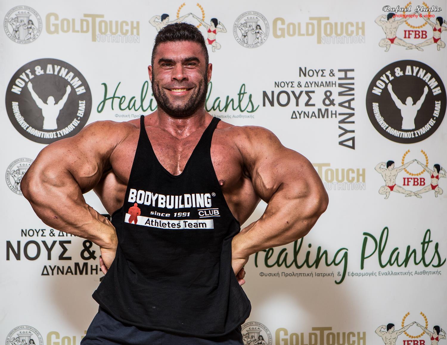 Muscle Lover: The Greek muscle beast Dimitris Moutzouris