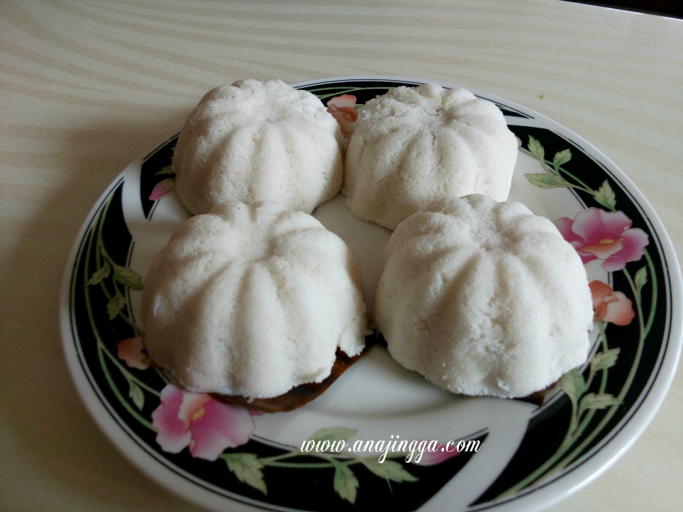 Kuih Tradisional Yang Semakin Dilupakan - Putu Perak