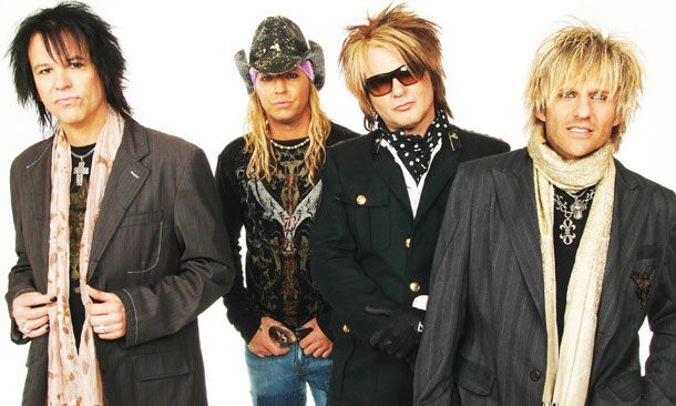 Poison regresa a los escenarios