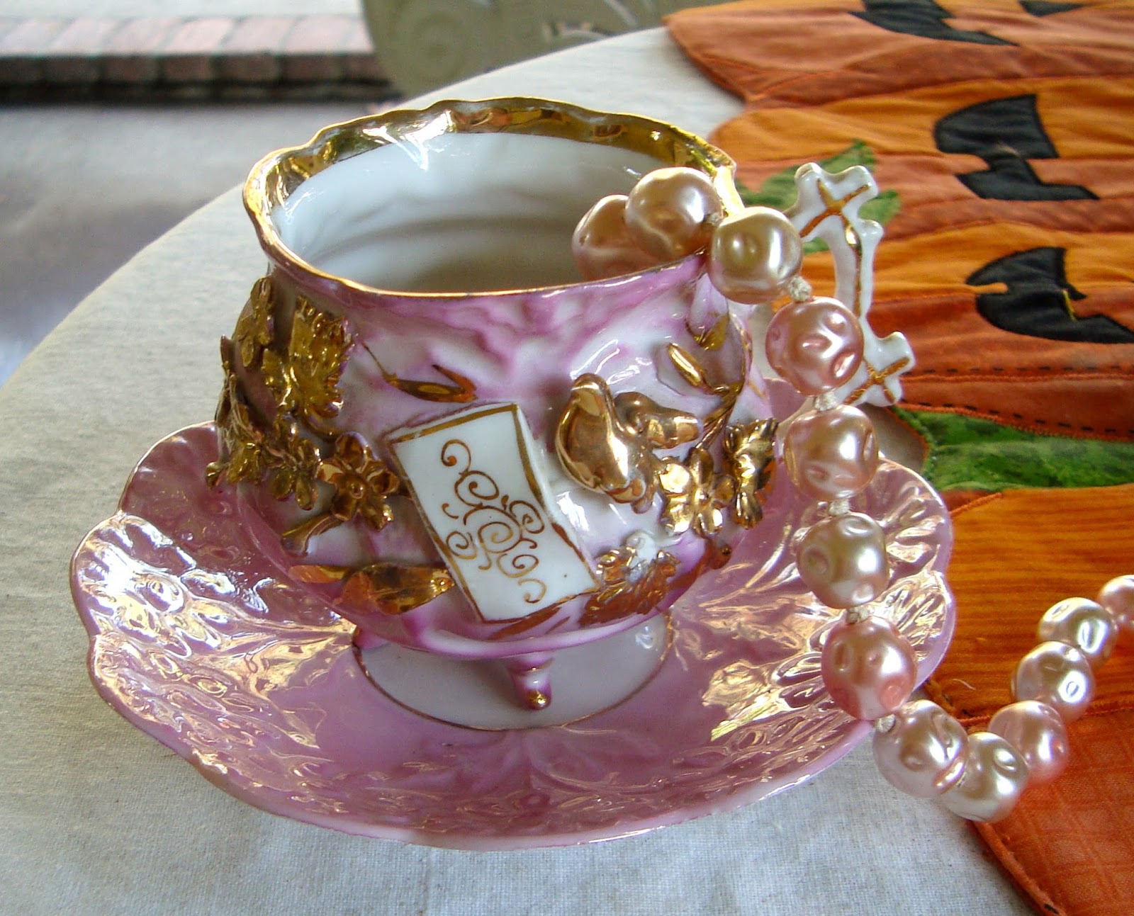 Martha's Favorites: TEA CUPS AND A FEW OF MY FAVORITE THINGS