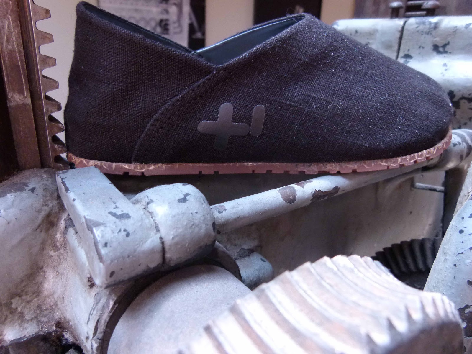 Blossom Everyday: introducing...OTZ shoes!