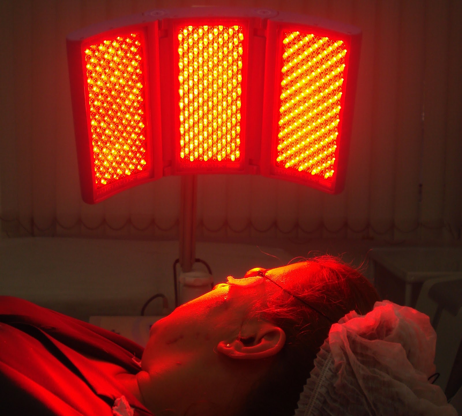 Clinica Aqua no Mundo da Estetica: Terapia de LED