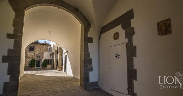 MI PARAISO ESCONDIDO: Interior de un castillo