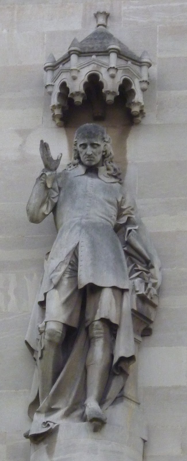 Dr Tony Shaw: The Arkwright Building, Nottingham, and Its Statues