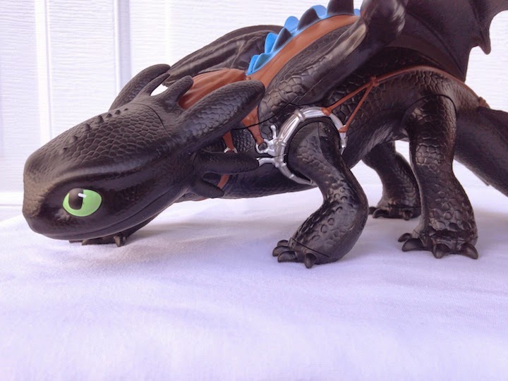 Frisch's Big Blog: Toy Review: Mega Toothless Alpha Edition