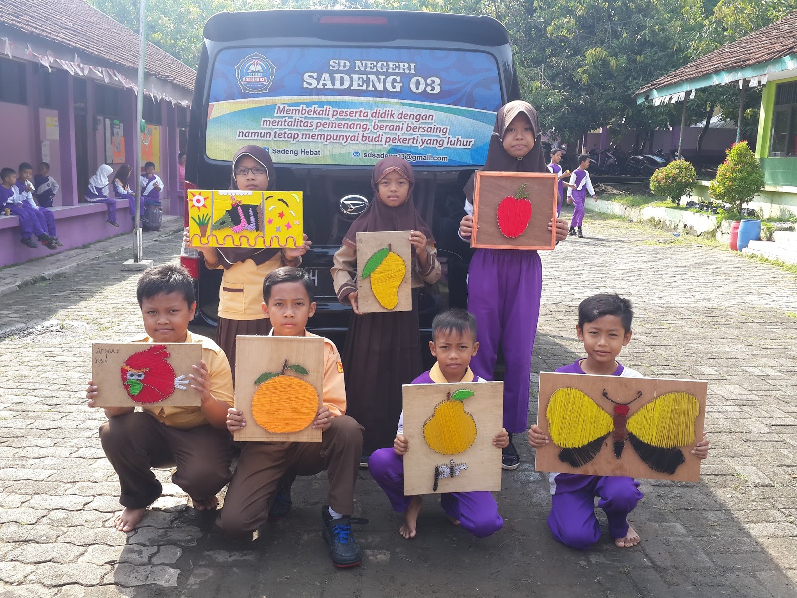 SDSADENG03: LAPORAN MEMBUAT STRING ART