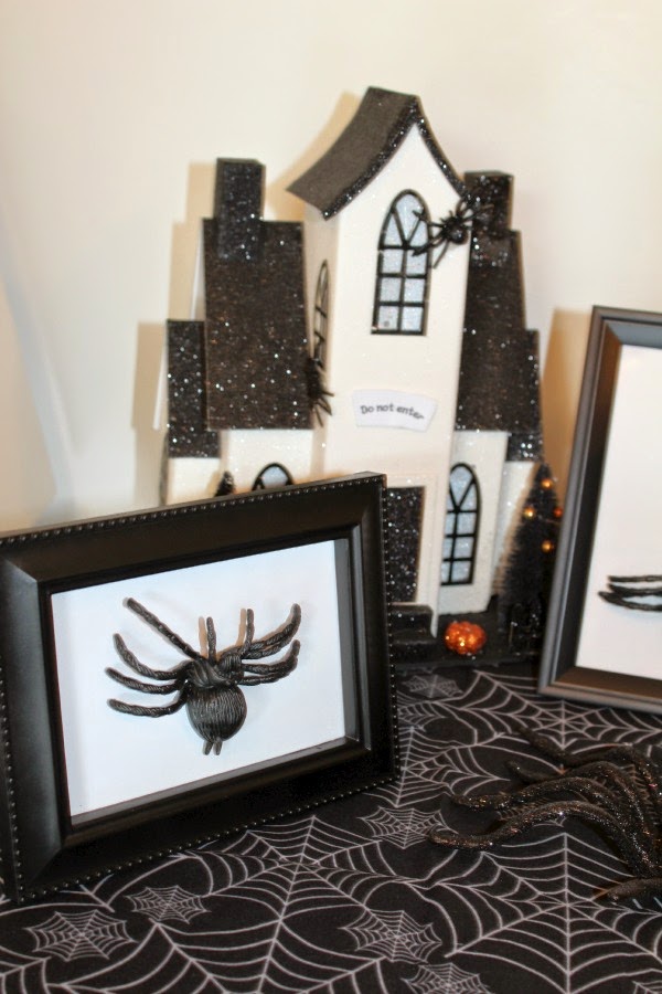 Easy DIY Halloween Spider Picture Frames |Sunny Days & Starry Nights