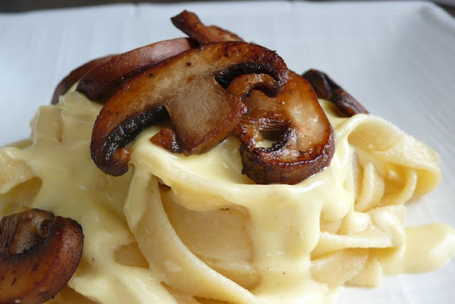 Food Endeavours of the Blue Apocalypse: Truffle Pasta with Alfredo ...