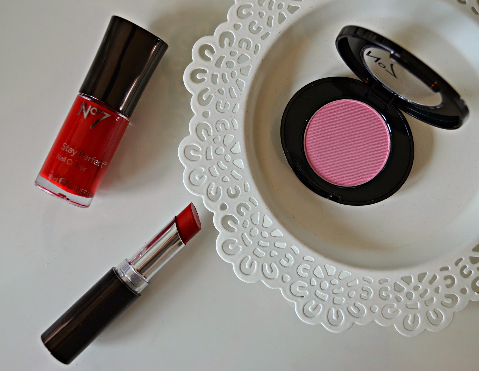 No 7 Summer Makeup: Look 3 The Red Collection | Blog Me Beautiful