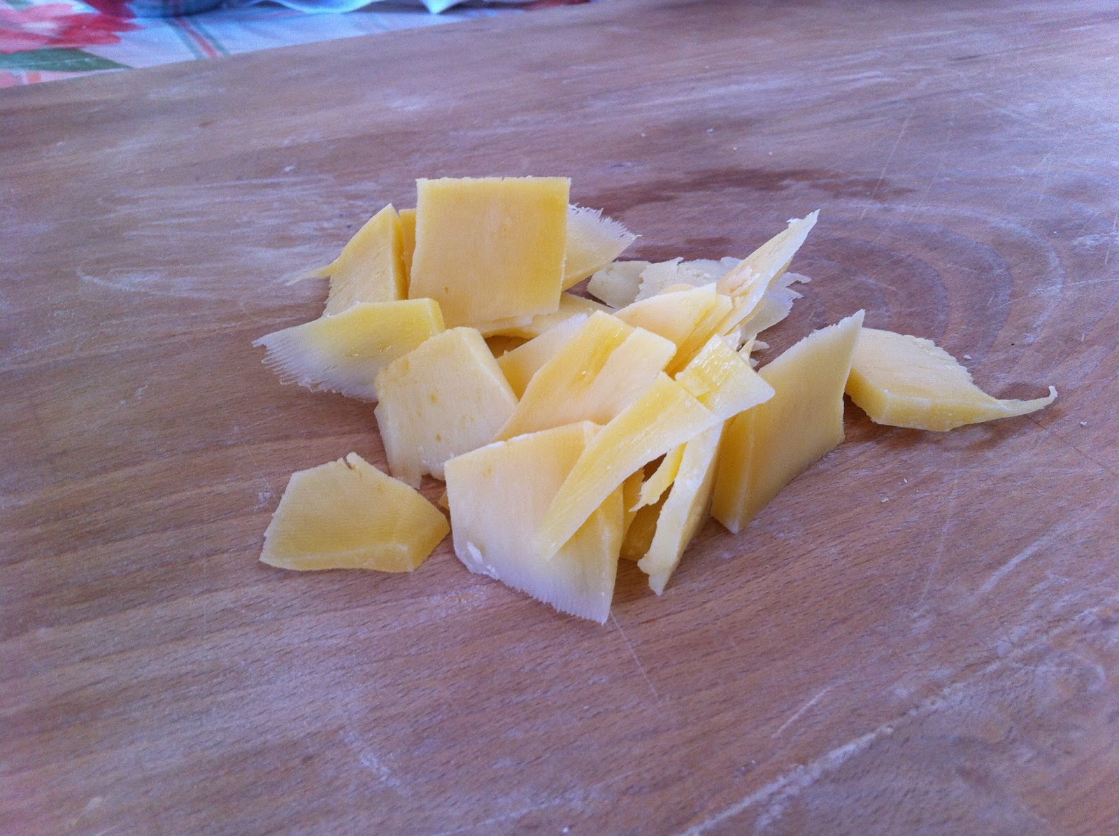 SCIFITIEDDU: tomatoes, caciocavallo ragusano cheese, basil