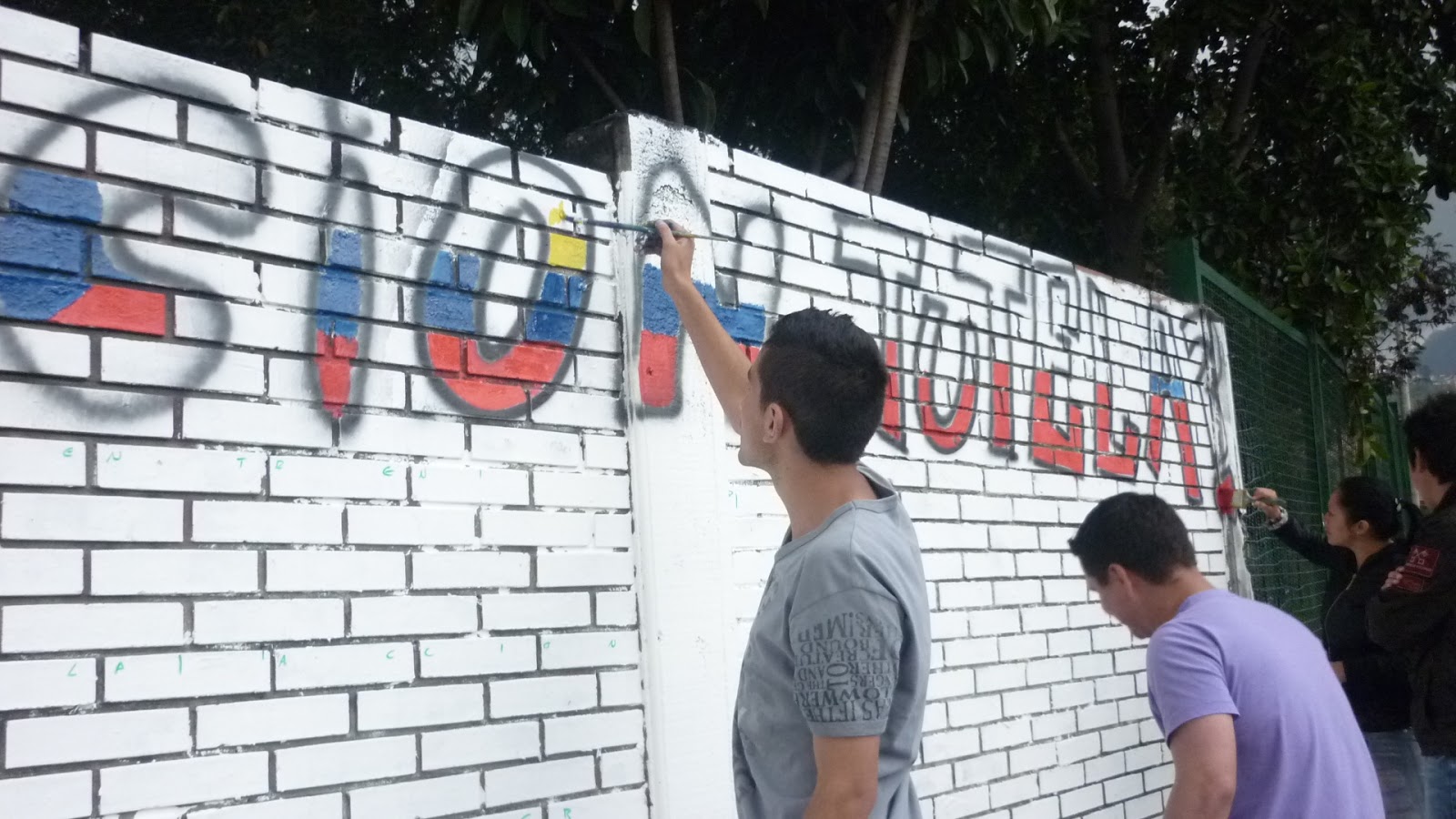 FJBCONG: vamos a "RaYaR" mis Derechos Constitucionales en las paredes ...