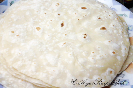 Anju's Recipe Book: Spicy Chatti Pathiri (Spicy Layered Pan Cake)